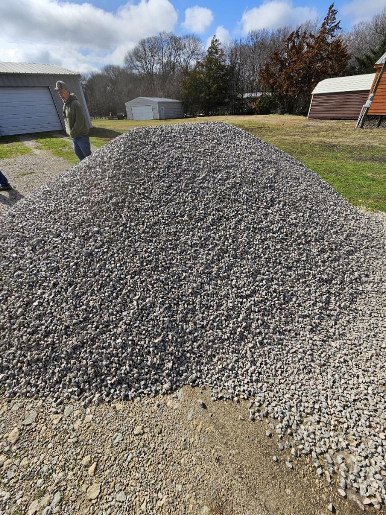 10 yards 5/8 chico rock – Finn sand and gravel